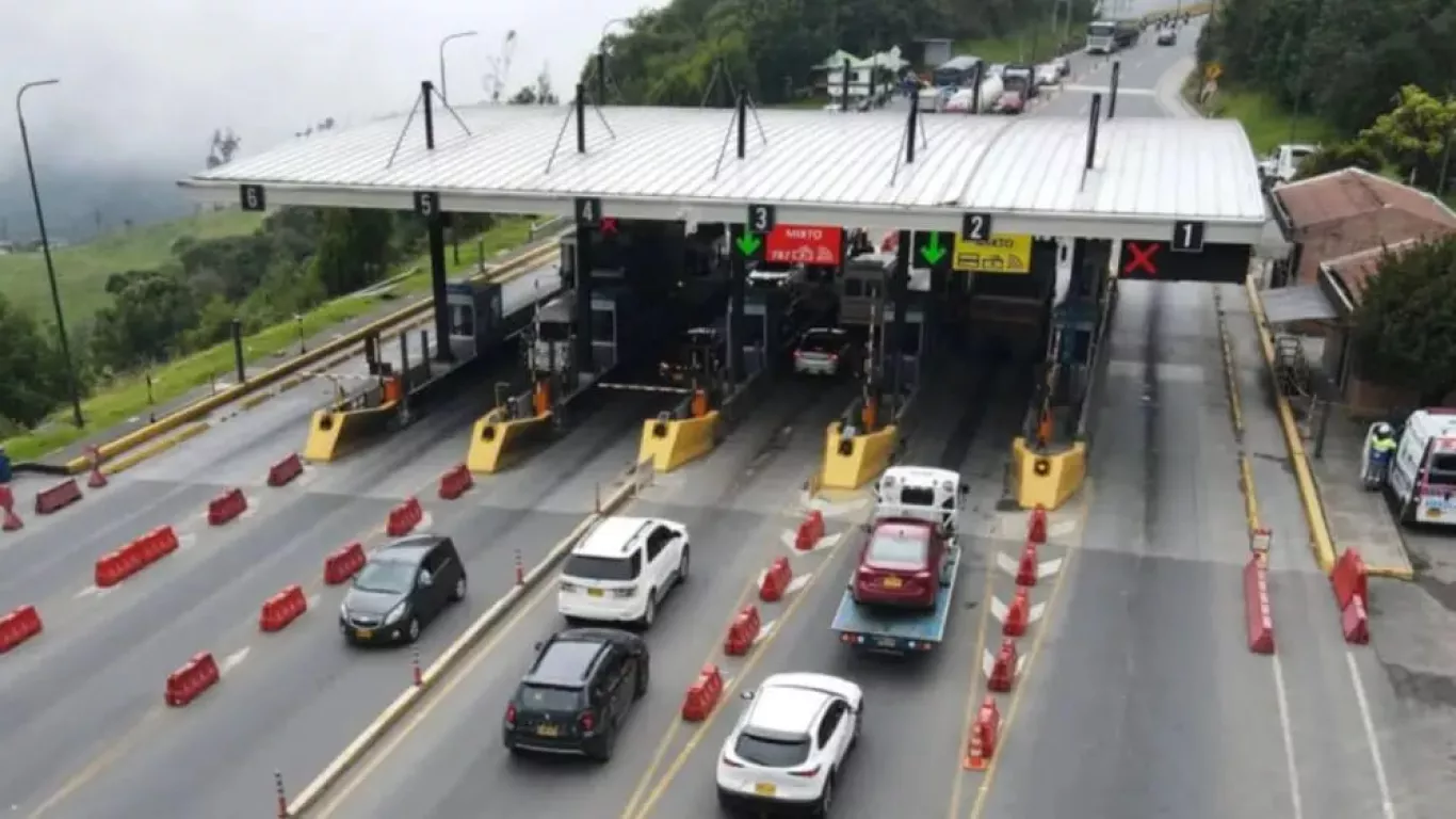 Supertransporte pide implementar pago anticipado en peajes para Semana Santa*